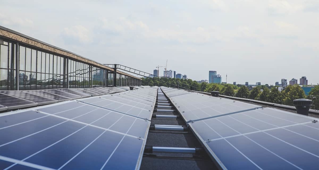 The Benefits of Solar Panels for Commercial Buildings