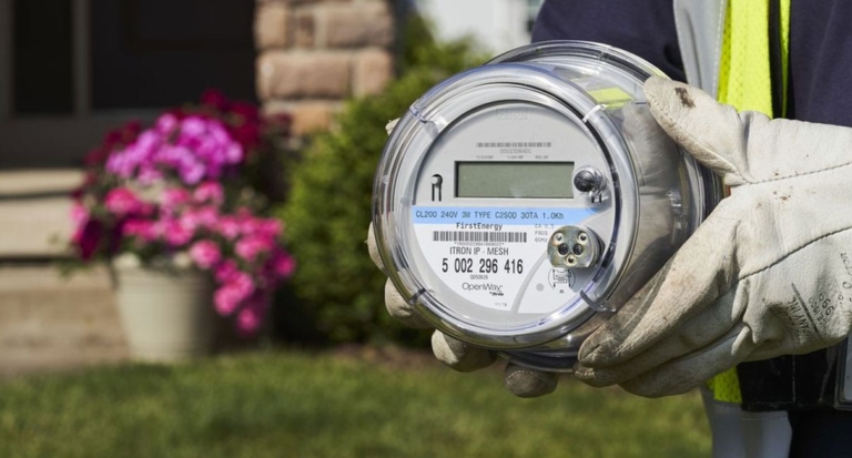 Net Metering: Pros and Cons For Your Bottom Line